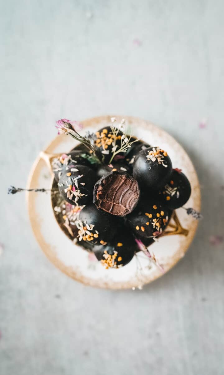 Creamy Lavender Chocolate Truffles - Frolic & Fare