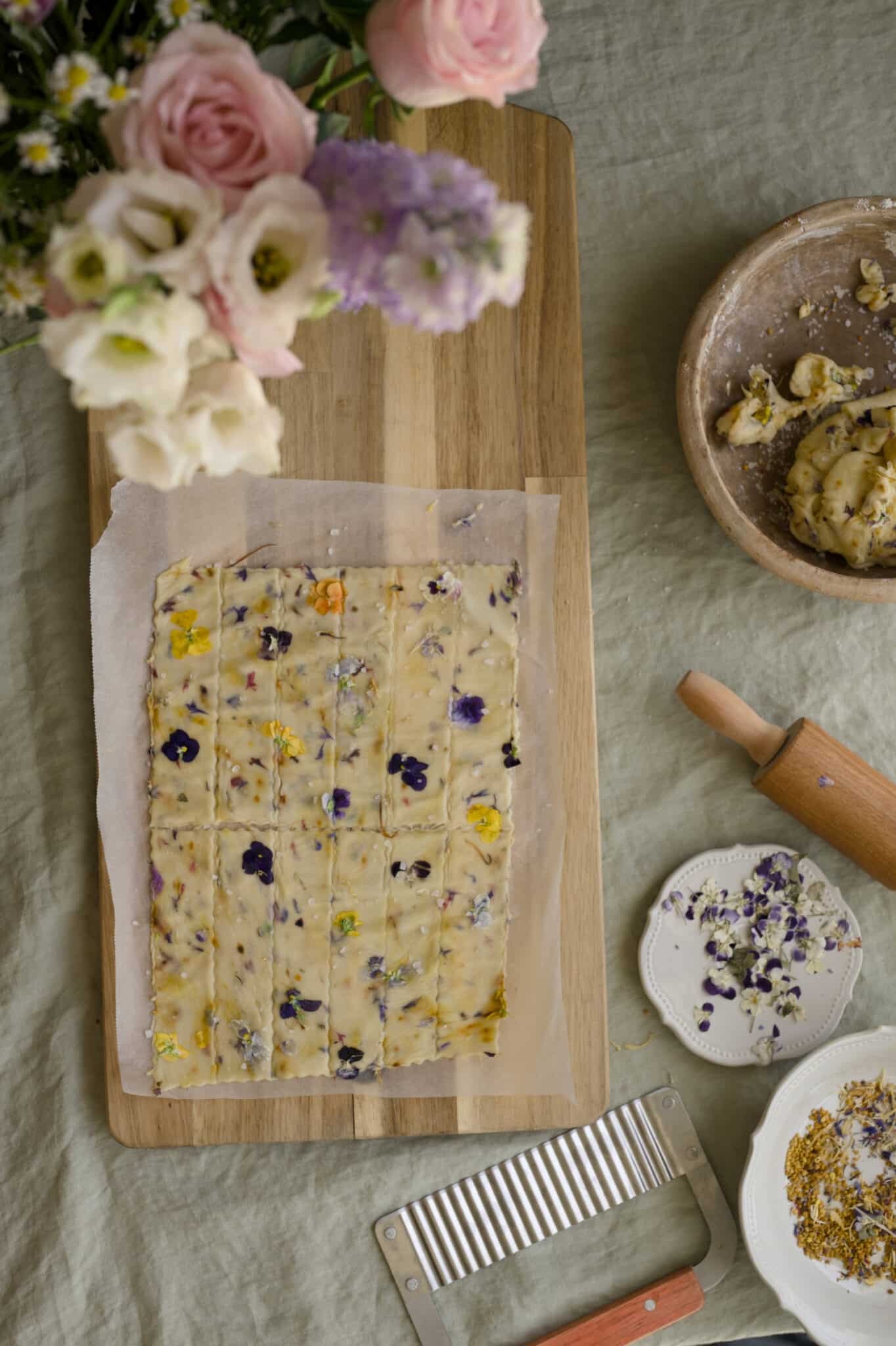 Edible Flower Crackers - Frolic & Fare