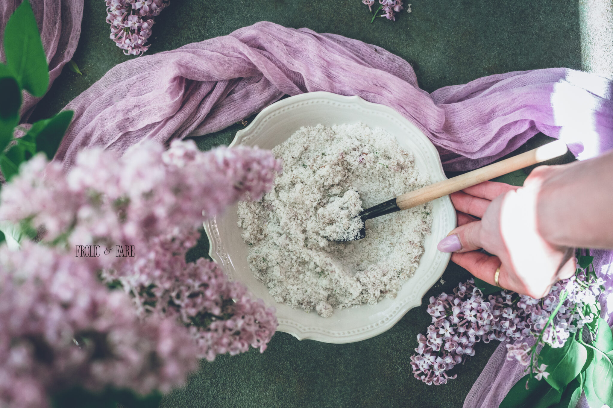 How To Make Lilac Sugar (3 Easy Methods For Floral Infused Sugar ...