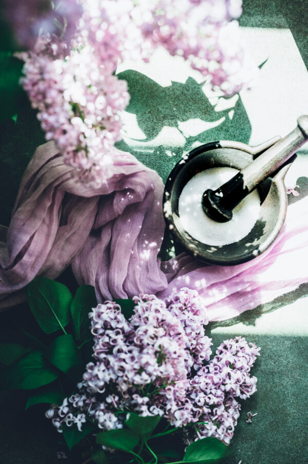 How To Make Lilac Sugar (3 Easy Methods For Floral Infused Sugar ...